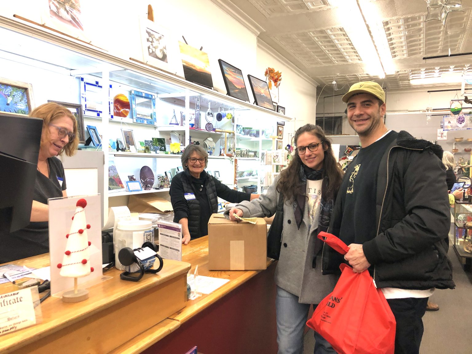 Holiday Shopping Made Easy with 40 Artists Under One Roof – All Otsego